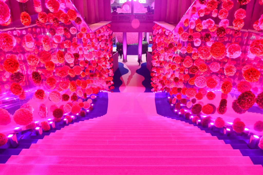 How To Create The Amazing $30,000 Met Gala Table Setting | Gracious Style