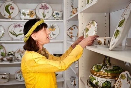 All About Anna Weatherley And Her Handpainted Porcelain Dinnerware ...